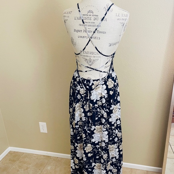 Aakaa | Dresses | Aakaa Floral Backless Maxi Dress | Poshmark